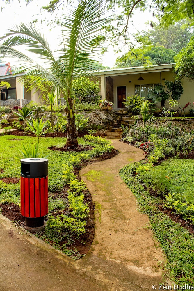 رزرو مهمانسرا (Villa 33) Blantyre | فلای‌تودی